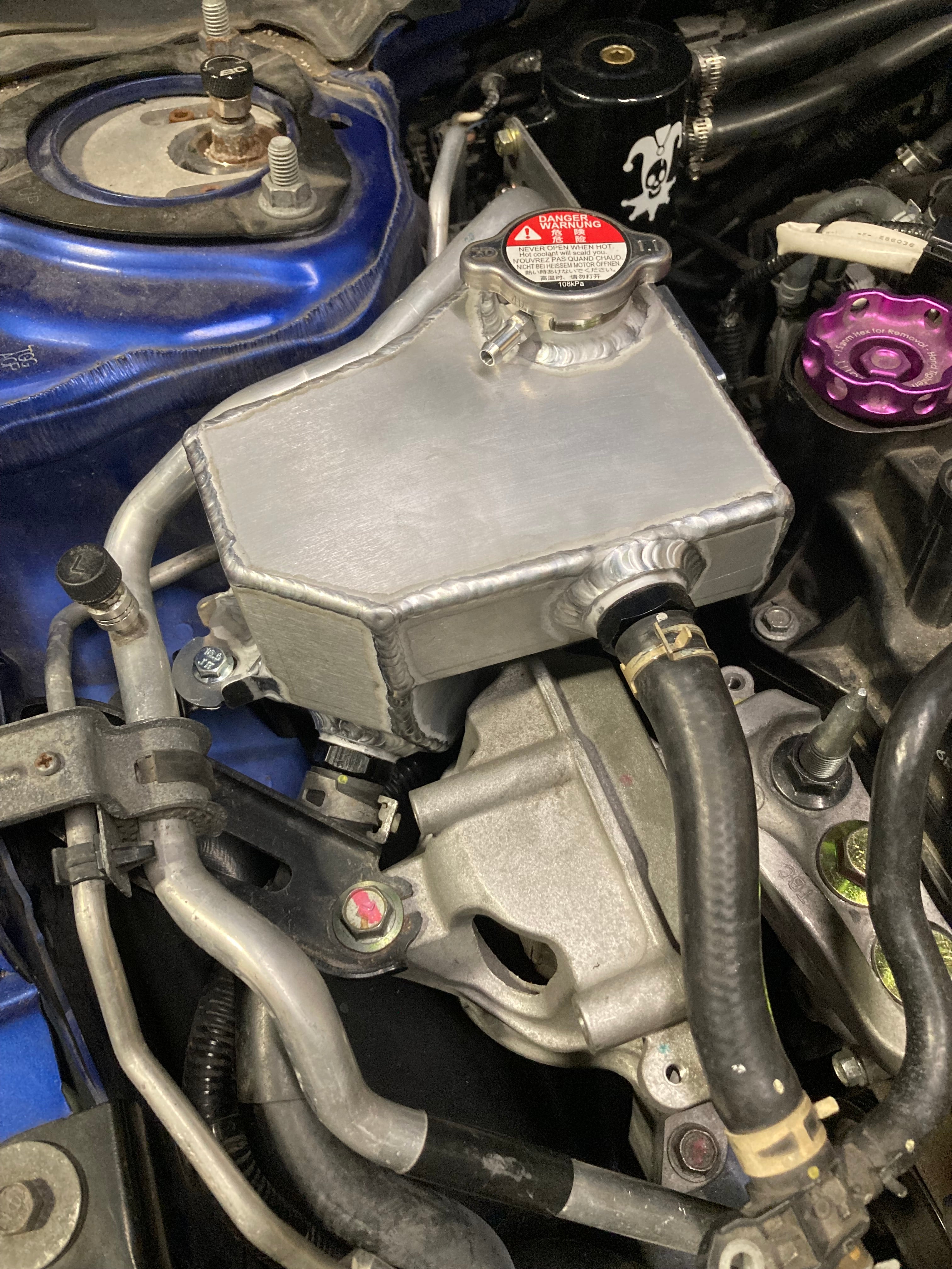 The Wunderladen Racing Honda Civic Coolant Expansion Tank!